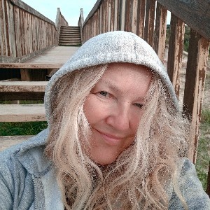Walk a Mile - Wendy Lowe